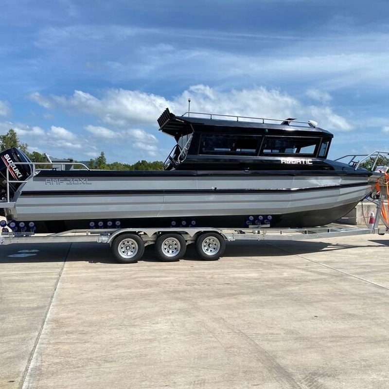 9m V Hull And Pontoon Cuddy Cabin Luxury Yacht Aluminium Fishing Boat ...